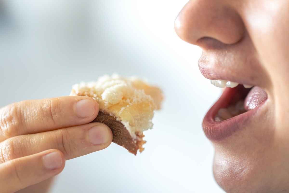 When Food Gets Stuck Between Teeth: What Should You Do?